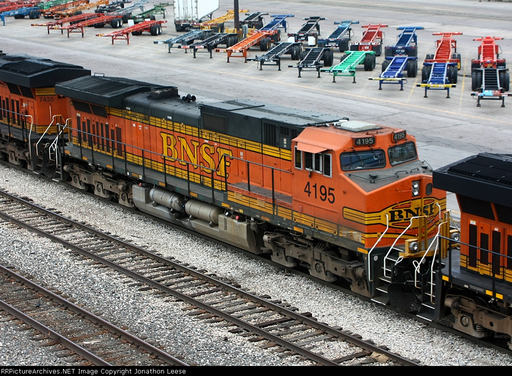 BNSF 4195